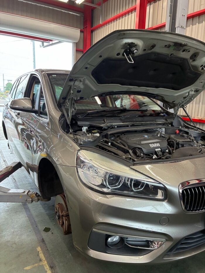 BMW218dリヤパッドとローター交換 | RIPリップ – JUST BALANCE